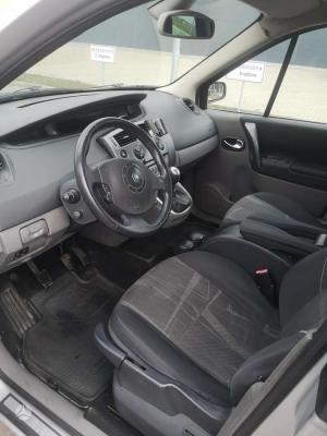 Grey Renault Grand Scenic 2006 in Kaunas, with an engine capacity of 1.46 L and mileage of 360 thousand km for 1450 €, photo 13 on AUTOMOTO.COM.LV