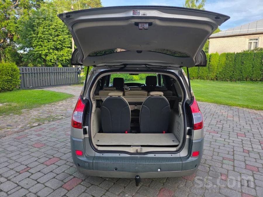 Grey Renault Grand Scenic 2007 in Riga, with an engine capacity of 1.90 L and mileage of 277 thousand km for 1450 €, photo 15 on AUTOMOTO.COM.LV