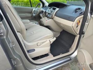Grey Renault Grand Scenic 2007 in Riga, with an engine capacity of 1.90 L and mileage of 277 thousand km for 1450 €, photo 24 on AUTOMOTO.COM.LV