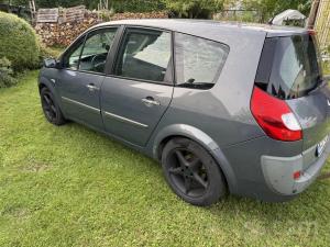 Grey Renault Grand Scenic 2007 in Jurmala, with an engine capacity of 1.90 L and mileage of 361 thousand km for 1500 €, photo 4 on AUTOMOTO.COM.LV