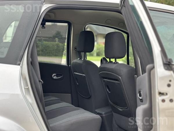 Grey Renault Grand Scenic 2007 in Jelgava, with an engine capacity of 1.90 L and mileage of 290 thousand km for 1650 €, photo 11 on AUTOMOTO.COM.LV