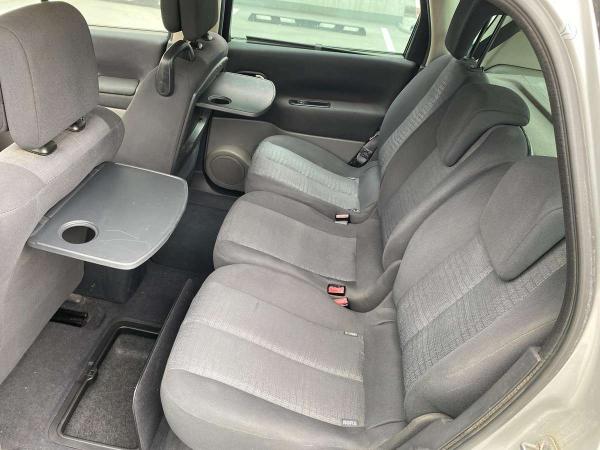 Grey Renault Grand Scenic 2008 in Vilnius, with an engine capacity of 1.60 L and mileage of 206 thousand km for 1450 €, photo 10 on AUTOMOTO.COM.LV