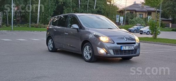 Grey Renault Grand Scenic 2009 in Riga, with an engine capacity of 1.40 L and mileage of 209 thousand km for 3200 €, photo 1 on AUTOMOTO.COM.LV