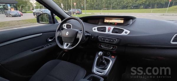 Grey Renault Grand Scenic 2009 in Riga, with an engine capacity of 1.40 L and mileage of 209 thousand km for 3200 €, photo 8 on AUTOMOTO.COM.LV