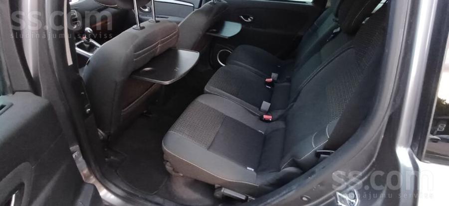 Grey Renault Grand Scenic 2009 in Riga, with an engine capacity of 1.40 L and mileage of 209 thousand km for 3200 €, photo 11 on AUTOMOTO.COM.LV