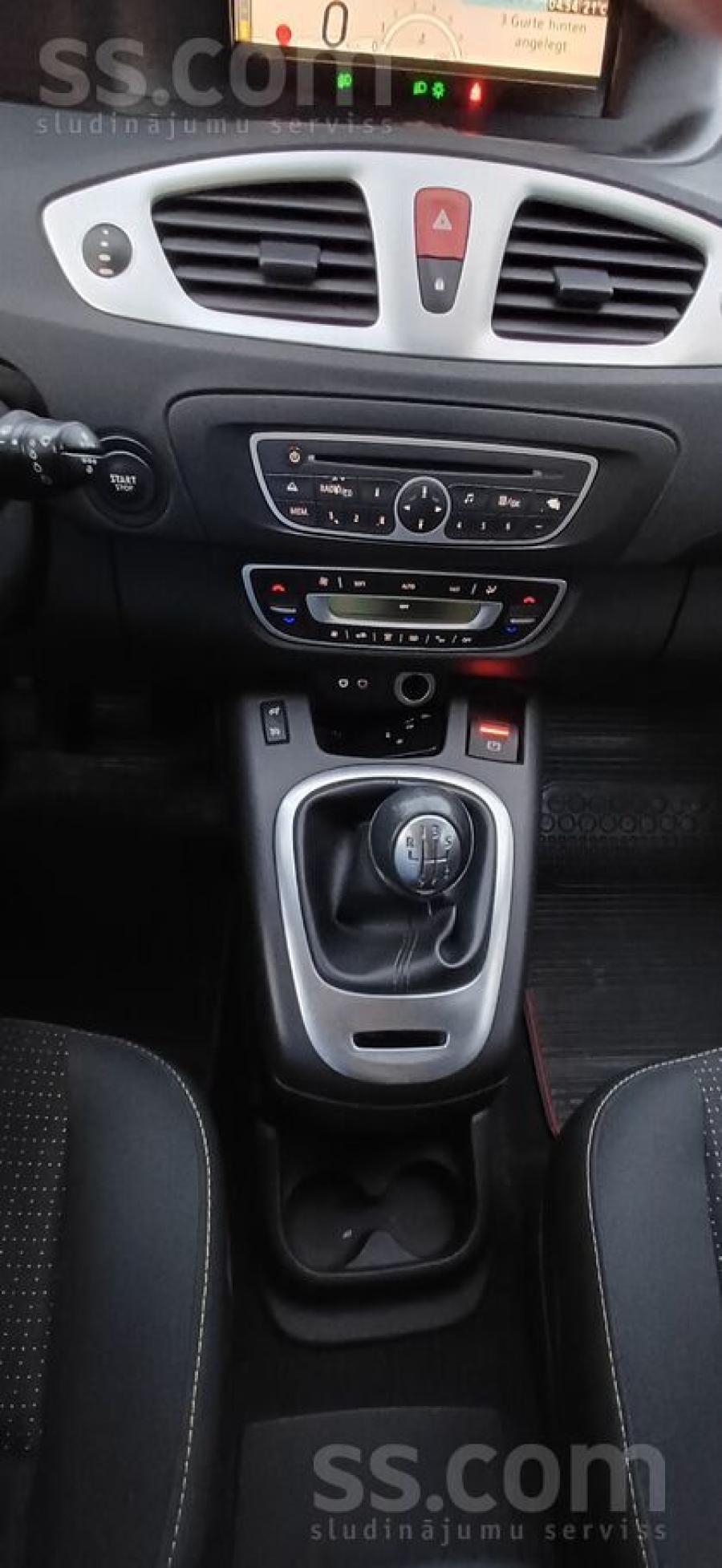 Grey Renault Grand Scenic 2009 in Riga, with an engine capacity of 1.40 L and mileage of 209 thousand km for 3200 €, photo 16 on AUTOMOTO.COM.LV