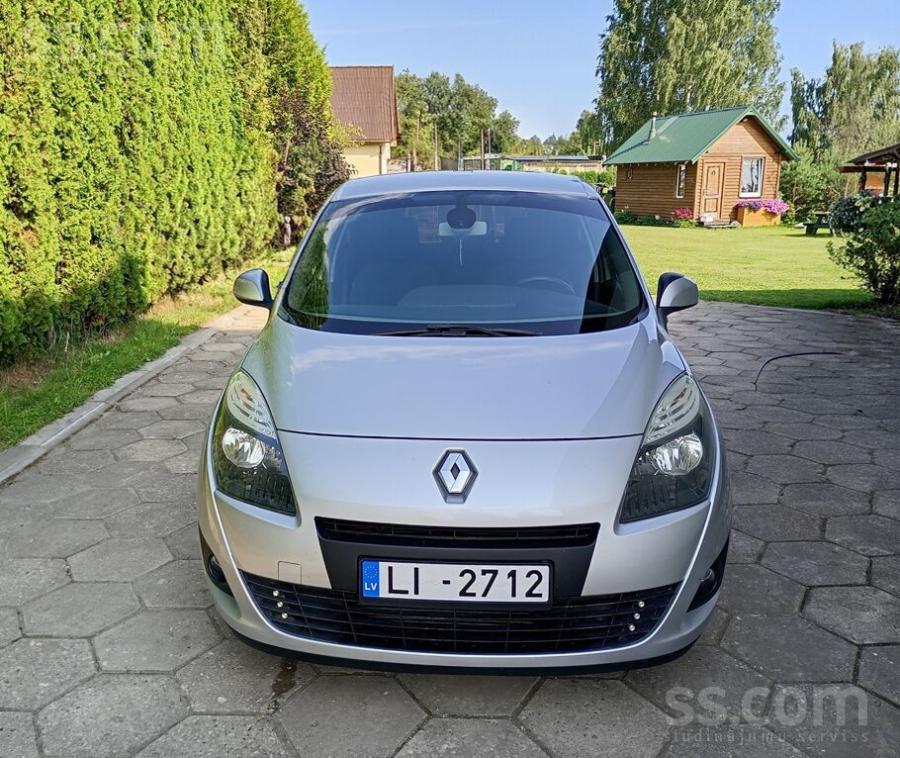 Pelēks Renault Grand Scenic 2009 Ogre, ar dzinēja tilpumu 1.90 L un nobraukumu 268 tūkst. km par 2850 €, foto 1 vietnē AUTOMOTO.COM.LV