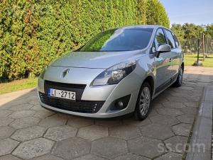 Pelēks Renault Grand Scenic 2009 Ogre, ar dzinēja tilpumu 1.90 L un nobraukumu 268 tūkst. km par 2850 €, foto 3 vietnē AUTOMOTO.COM.LV
