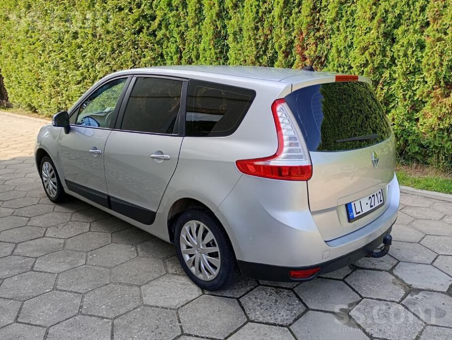 Pelēks Renault Grand Scenic 2009 Ogre, ar dzinēja tilpumu 1.90 L un nobraukumu 268 tūkst. km par 2850 €, foto 5 vietnē AUTOMOTO.COM.LV