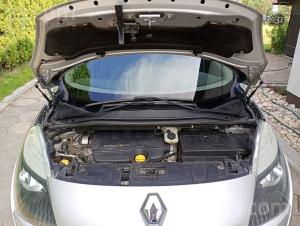 Pelēks Renault Grand Scenic 2009 Ogre, ar dzinēja tilpumu 1.90 L un nobraukumu 268 tūkst. km par 2850 €, foto 8 vietnē AUTOMOTO.COM.LV