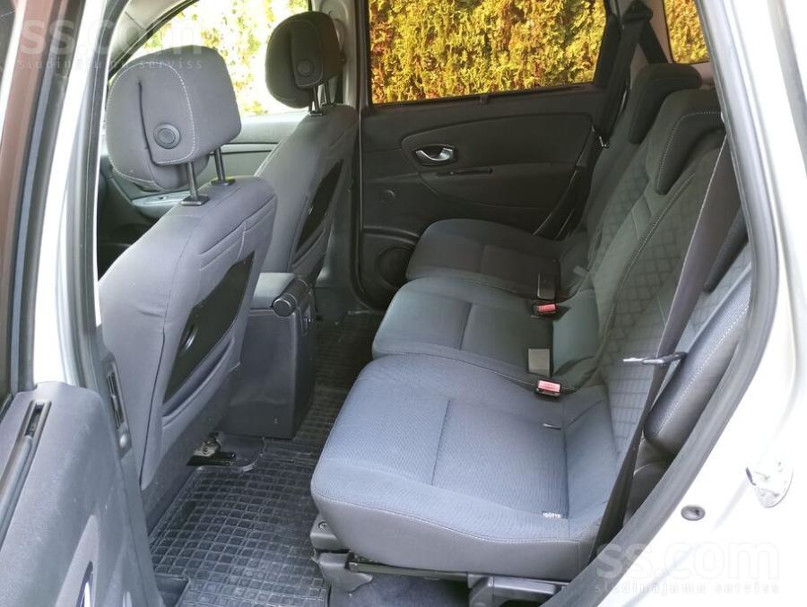 Pelēks Renault Grand Scenic 2009 Ogre, ar dzinēja tilpumu 1.90 L un nobraukumu 268 tūkst. km par 2850 €, foto 11 vietnē AUTOMOTO.COM.LV