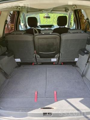 Pelēks Renault Grand Scenic 2009 Ogre, ar dzinēja tilpumu 1.90 L un nobraukumu 268 tūkst. km par 2850 €, foto 12 vietnē AUTOMOTO.COM.LV