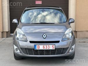 Grey Renault Grand Scenic 2010 in Ogre, with an engine capacity of 1.60 L and mileage of 182 thousand km for 4399 €, photo 2 on AUTOMOTO.COM.LV