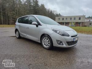Pelēks Renault Grand Scenic 2010 Viļņa, ar dzinēja tilpumu 1.50 L un nobraukumu 224 tūkst. km par 2580 €, foto 2 vietnē AUTOMOTO.COM.LV