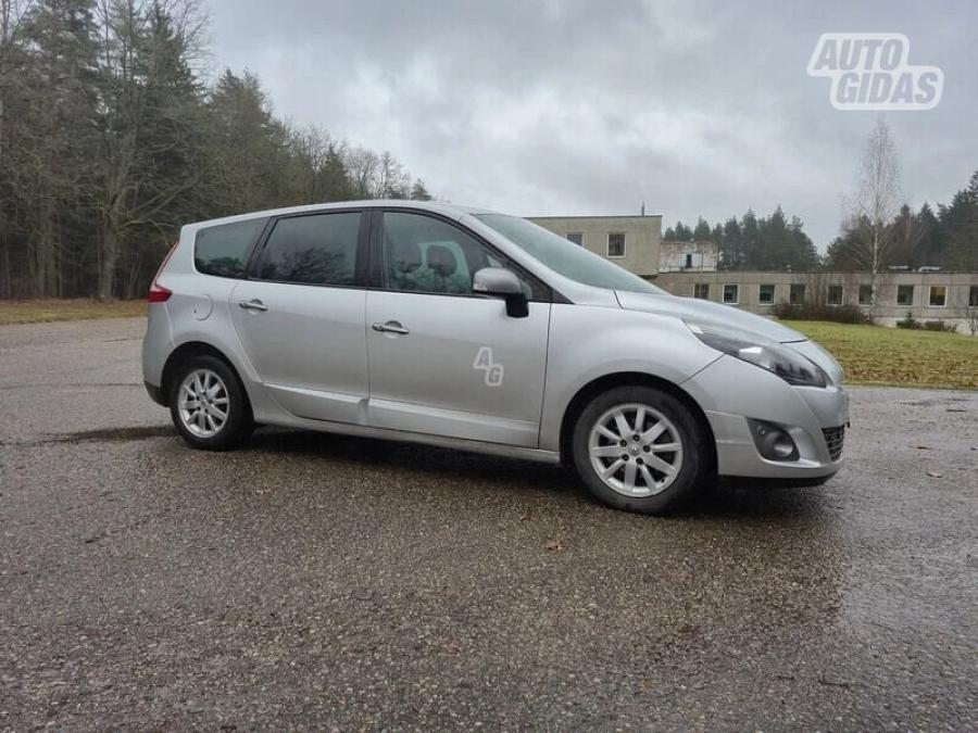 Pelēks Renault Grand Scenic 2010 Viļņa, ar dzinēja tilpumu 1.50 L un nobraukumu 224 tūkst. km par 2580 €, foto 8 vietnē AUTOMOTO.COM.LV