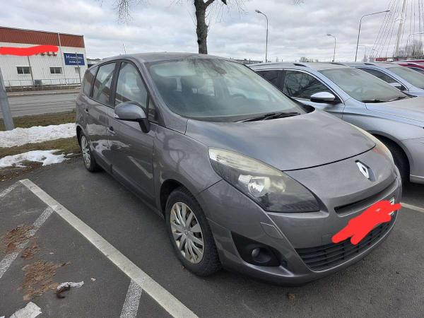 Grey Renault Grand Scenic 2010 in Marijampole, with an engine capacity of 1.60 L and mileage of 210 thousand km for 4390 €, photo 4 on AUTOMOTO.COM.LV
