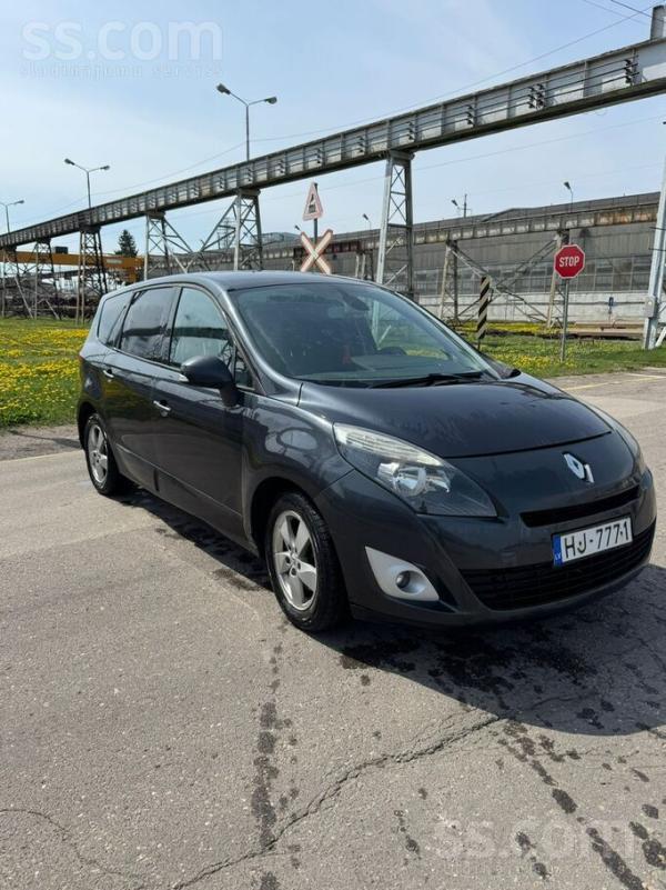 Grey Renault Grand Scenic 2010 in Riga, with an engine capacity of 1.60 L and mileage of 278 thousand km for 1200 €, photo 1 on AUTOMOTO.COM.LV
