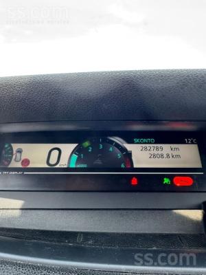 Pelēks Renault Grand Scenic 2010 Rīga, ar dzinēja tilpumu 1.60 L un nobraukumu 278 tūkst. km par 1200 €, foto 3 vietnē AUTOMOTO.COM.LV