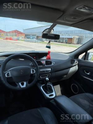 Pelēks Renault Grand Scenic 2010 Rīga, ar dzinēja tilpumu 1.60 L un nobraukumu 278 tūkst. km par 1200 €, foto 6 vietnē AUTOMOTO.COM.LV