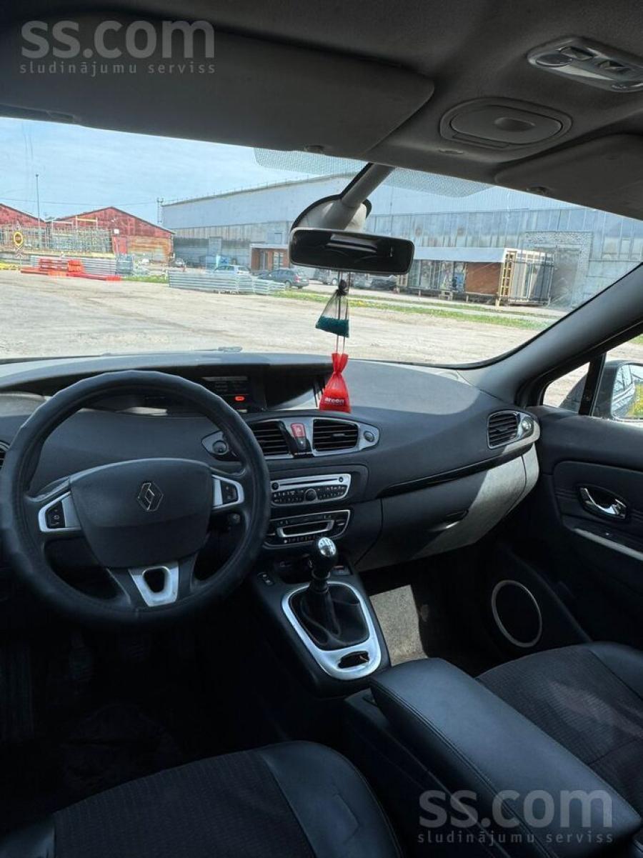 Pelēks Renault Grand Scenic 2010 Rīga, ar dzinēja tilpumu 1.60 L un nobraukumu 278 tūkst. km par 1200 €, foto 6 vietnē AUTOMOTO.COM.LV