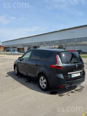 Pelēks Renault Grand Scenic 2010 Rīga, ar dzinēja tilpumu 1.60 L un nobraukumu 278 tūkst. km par 1200 €, foto 9 vietnē AUTOMOTO.COM.LV