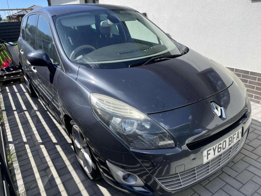 Pelēks Renault Grand Scenic 2010 Klaipėda, ar dzinēja tilpumu 2.00 L un nobraukumu 199 tūkst. km par 1200 €, foto 3 vietnē AUTOMOTO.COM.LV