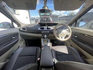 Pelēks Renault Grand Scenic 2010 Klaipėda, ar dzinēja tilpumu 2.00 L un nobraukumu 199 tūkst. km par 1200 €, foto 7 vietnē AUTOMOTO.COM.LV