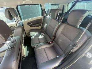 Pelēks Renault Grand Scenic 2010 Klaipėda, ar dzinēja tilpumu 2.00 L un nobraukumu 199 tūkst. km par 1200 €, foto 9 vietnē AUTOMOTO.COM.LV