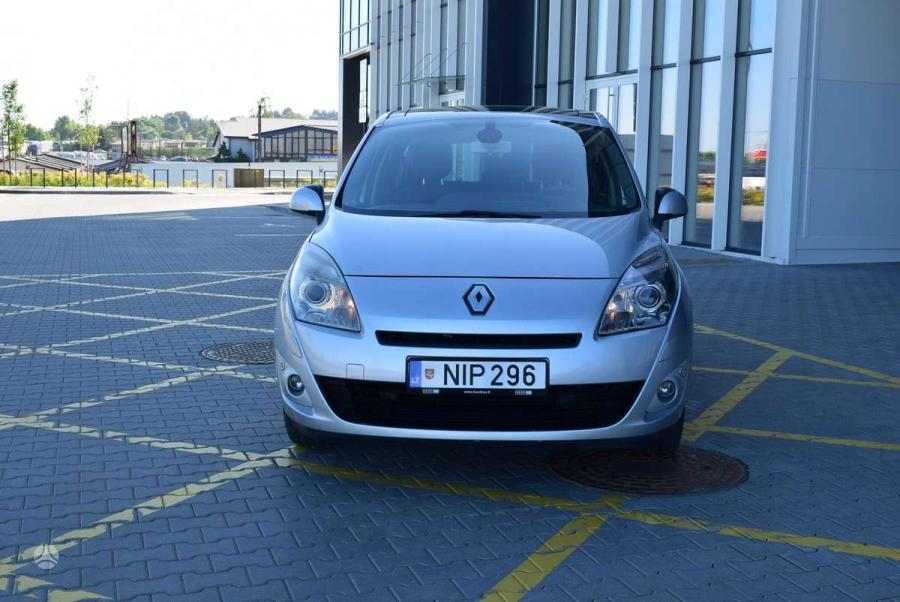 Pelēks Renault Grand Scenic 2010 Viļņa, ar dzinēja tilpumu 1.56 L un nobraukumu 309 tūkst. km par 3750 €, foto 3 vietnē AUTOMOTO.COM.LV