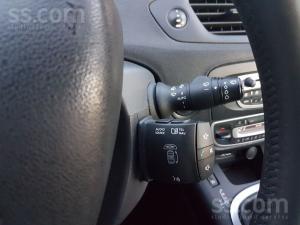 Grey Renault Grand Scenic 2010 in Utena, with an engine capacity of 1.50 L and mileage of 340 thousand km for 2300 €, photo 14 on AUTOMOTO.COM.LV