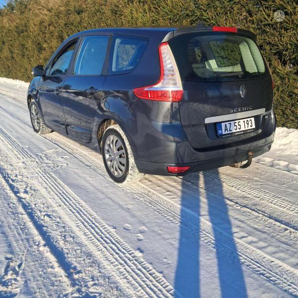 Grey Renault Grand Scenic 2011 in Skaudvile, with an engine capacity of 1.46 L and mileage of 293 thousand km for 2400 €, photo 3 on AUTOMOTO.COM.LV