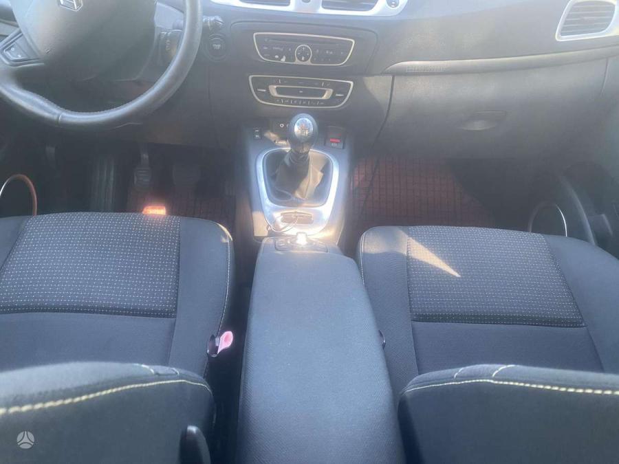 Grey Renault Grand Scenic 2011 in Alytus, with an engine capacity of 1.40 L and mileage of 222 thousand km for 3000 €, photo 13 on AUTOMOTO.COM.LV