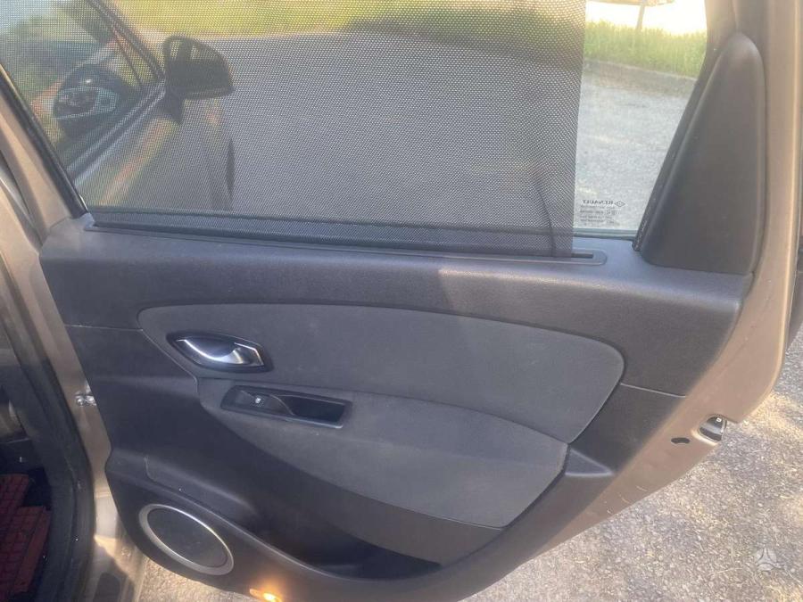 Grey Renault Grand Scenic 2011 in Alytus, with an engine capacity of 1.40 L and mileage of 222 thousand km for 3000 €, photo 17 on AUTOMOTO.COM.LV