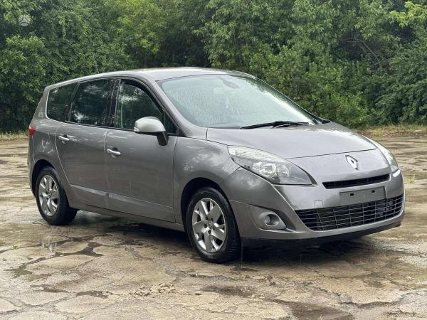 Grey Renault Grand Scenic 2011 in Siauliai, with an engine capacity of 1.46 L and mileage of 192 thousand km for 2750 €, photo 2 on AUTOMOTO.COM.LV