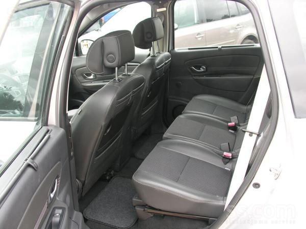 Grey Renault Grand Scenic 2011 in Riga, with an engine capacity of 1.50 L and mileage of 242 thousand km for 4850 €, photo 8 on AUTOMOTO.COM.LV