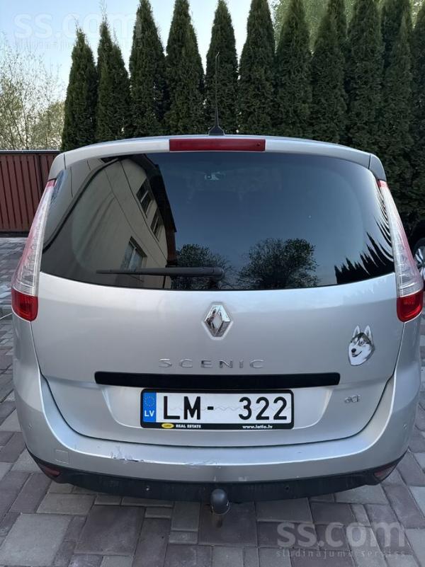 Pelēks Renault Grand Scenic 2011 Rīga, ar dzinēja tilpumu 1.90 L un nobraukumu 268 tūkst. km par 3600 €, foto 4 vietnē AUTOMOTO.COM.LV