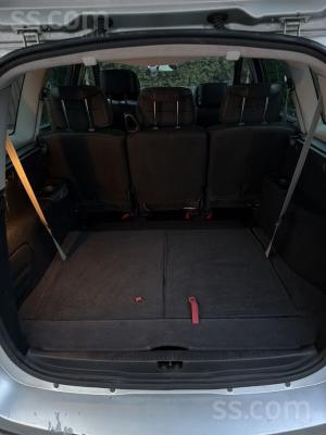 Grey Renault Grand Scenic 2011 in Riga, with an engine capacity of 1.90 L and mileage of 268 thousand km for 3600 €, photo 10 on AUTOMOTO.COM.LV
