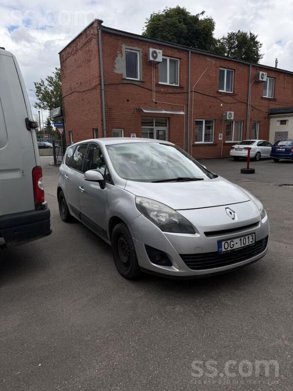 Grey Renault Grand Scenic 2011 in Riga, with an engine capacity of 1.50 L and mileage of 550 thousand km for 1800 €, photo 1 on AUTOMOTO.COM.LV