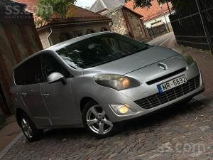 Pelēks Renault Grand Scenic 2011 Cēsis, ar dzinēja tilpumu 1.50 L un nobraukumu 355 tūkst. km par 2990 €, foto 3 vietnē AUTOMOTO.COM.LV