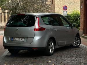 Pelēks Renault Grand Scenic 2011 Cēsis, ar dzinēja tilpumu 1.50 L un nobraukumu 355 tūkst. km par 2990 €, foto 4 vietnē AUTOMOTO.COM.LV