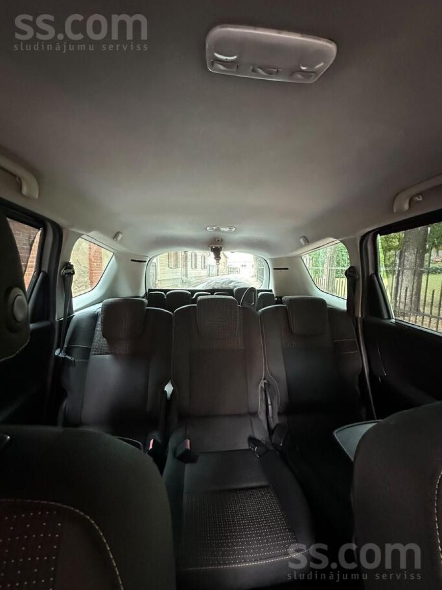 Pelēks Renault Grand Scenic 2011 Cēsis, ar dzinēja tilpumu 1.50 L un nobraukumu 355 tūkst. km par 2990 €, foto 18 vietnē AUTOMOTO.COM.LV