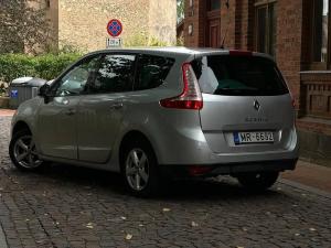Grey Renault Grand Scenic 2011 in Cesis, with an engine capacity of 1.50 L and mileage of 355 thousand km for 2990 €, photo 8 on AUTOMOTO.COM.LV