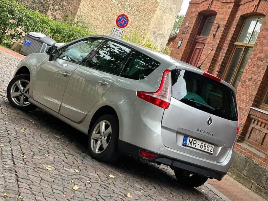 Grey Renault Grand Scenic 2011 in Cesis, with an engine capacity of 1.50 L and mileage of 355 thousand km for 2990 €, photo 9 on AUTOMOTO.COM.LV