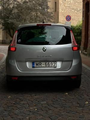 Grey Renault Grand Scenic 2011 in Cesis, with an engine capacity of 1.50 L and mileage of 355 thousand km for 2990 €, photo 13 on AUTOMOTO.COM.LV