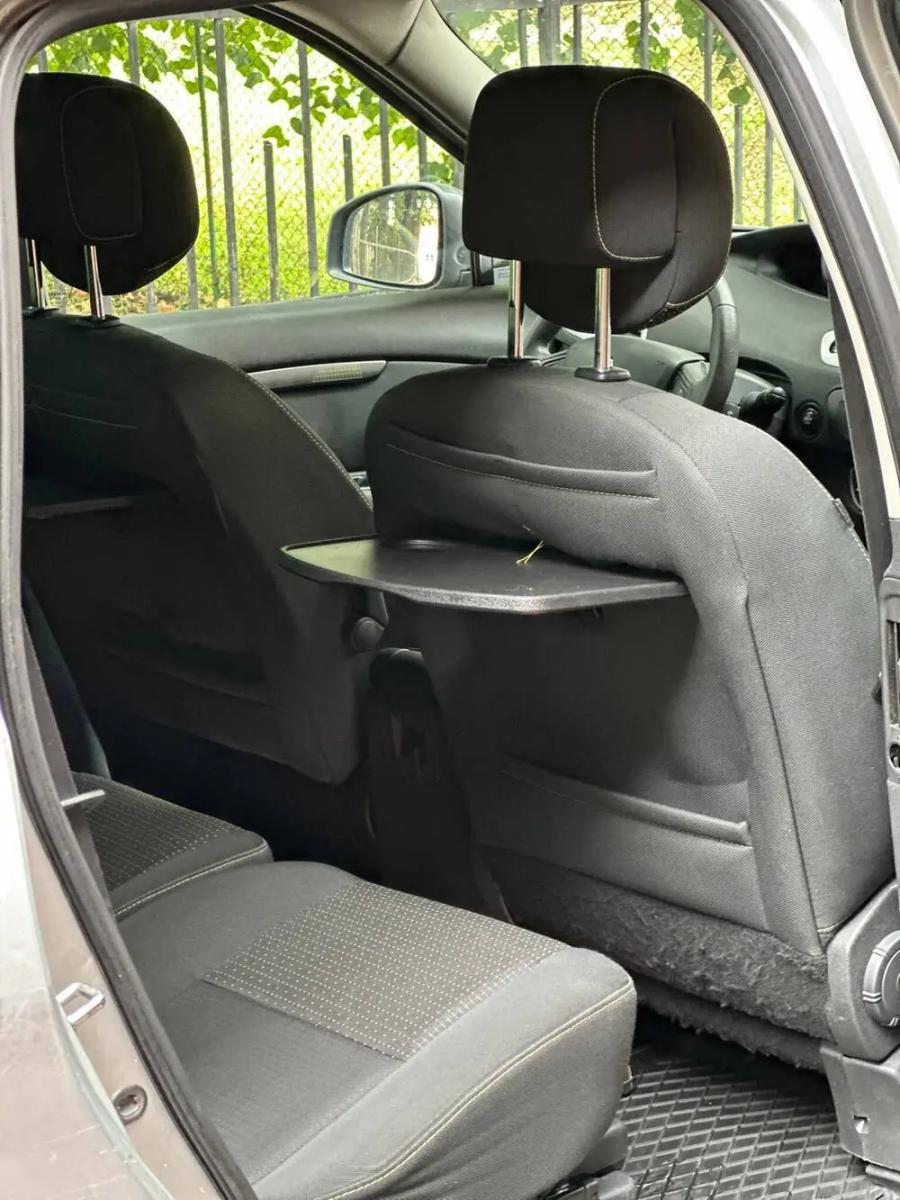 Grey Renault Grand Scenic 2011 in Cesis, with an engine capacity of 1.50 L and mileage of 355 thousand km for 2990 €, photo 16 on AUTOMOTO.COM.LV