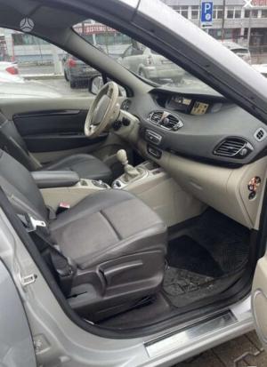 Pelēks Renault Grand Scenic 2011 Viļņa, ar dzinēja tilpumu 1.87 L un nobraukumu 320 tūkst. km par 2400 €, foto 5 vietnē AUTOMOTO.COM.LV