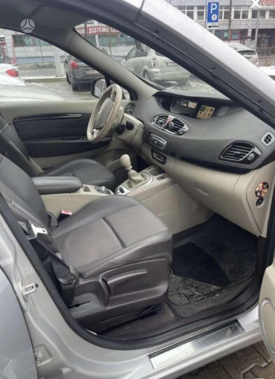 Pelēks Renault Grand Scenic 2011 Viļņa, ar dzinēja tilpumu 1.87 L un nobraukumu 320 tūkst. km par 2400 €, foto 5 vietnē AUTOMOTO.COM.LV