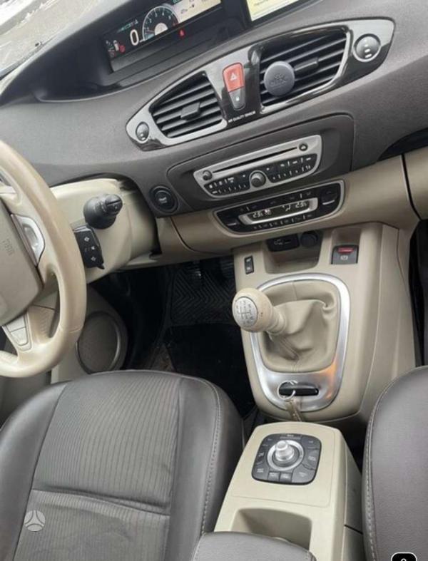 Grey Renault Grand Scenic 2011 in Vilnius, with an engine capacity of 1.87 L and mileage of 320 thousand km for 2400 €, photo 5 on AUTOMOTO.COM.LV