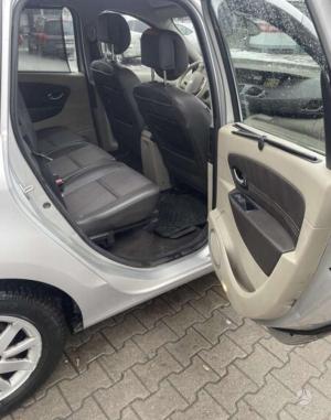 Pelēks Renault Grand Scenic 2011 Viļņa, ar dzinēja tilpumu 1.87 L un nobraukumu 320 tūkst. km par 2400 €, foto 10 vietnē AUTOMOTO.COM.LV