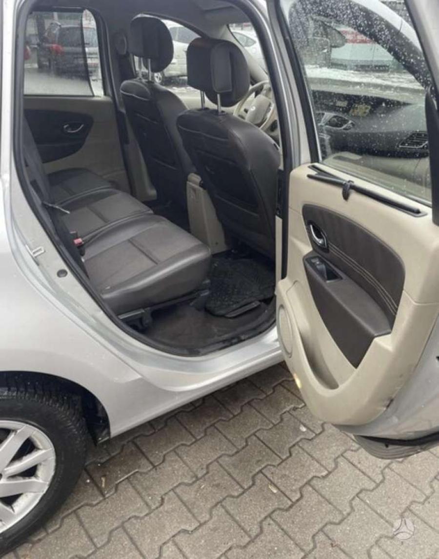 Pelēks Renault Grand Scenic 2011 Viļņa, ar dzinēja tilpumu 1.87 L un nobraukumu 320 tūkst. km par 2400 €, foto 10 vietnē AUTOMOTO.COM.LV